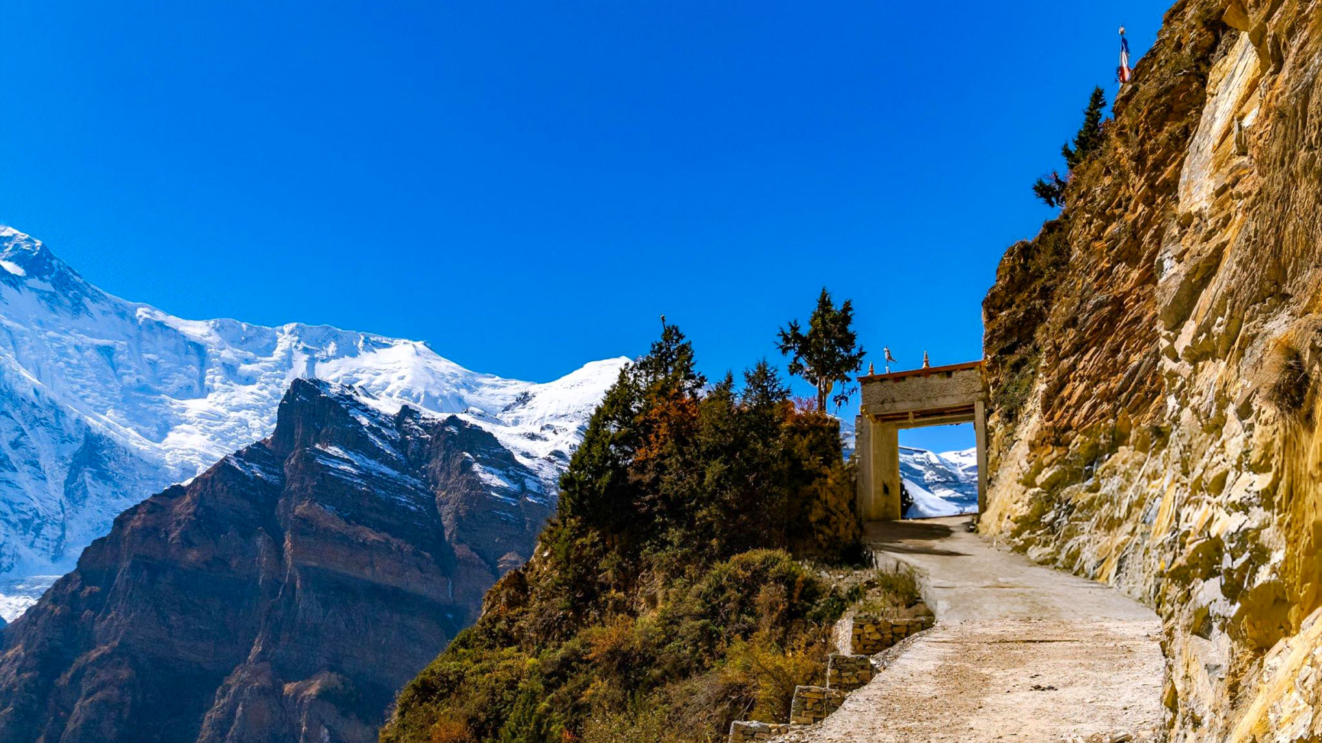 Royal Trek - Yeti Travels Pvt. Ltd.